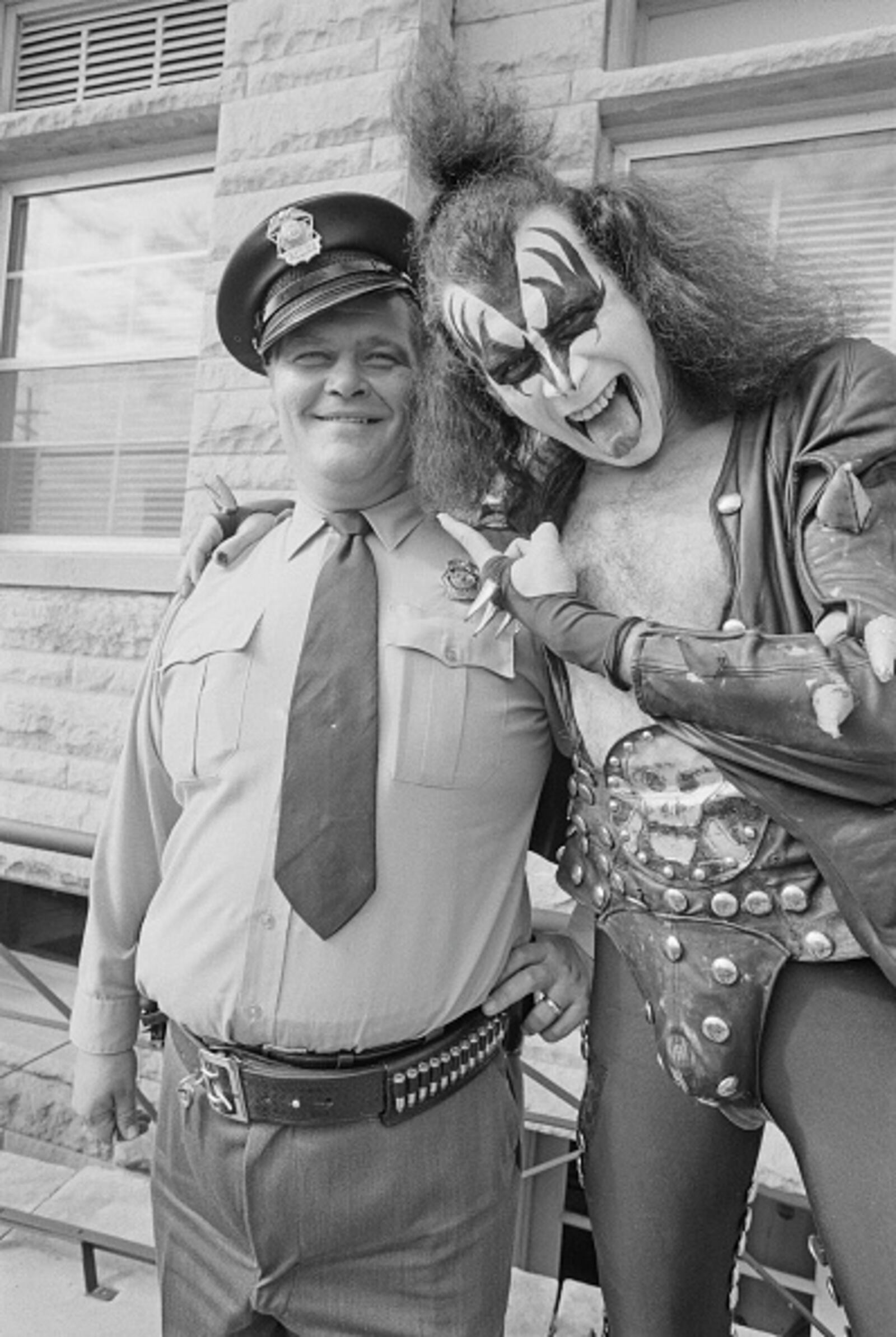 KISS frontman Gene Simmons crashes SUV after having medical issue – WHIO TV 7 and WHIO Radio